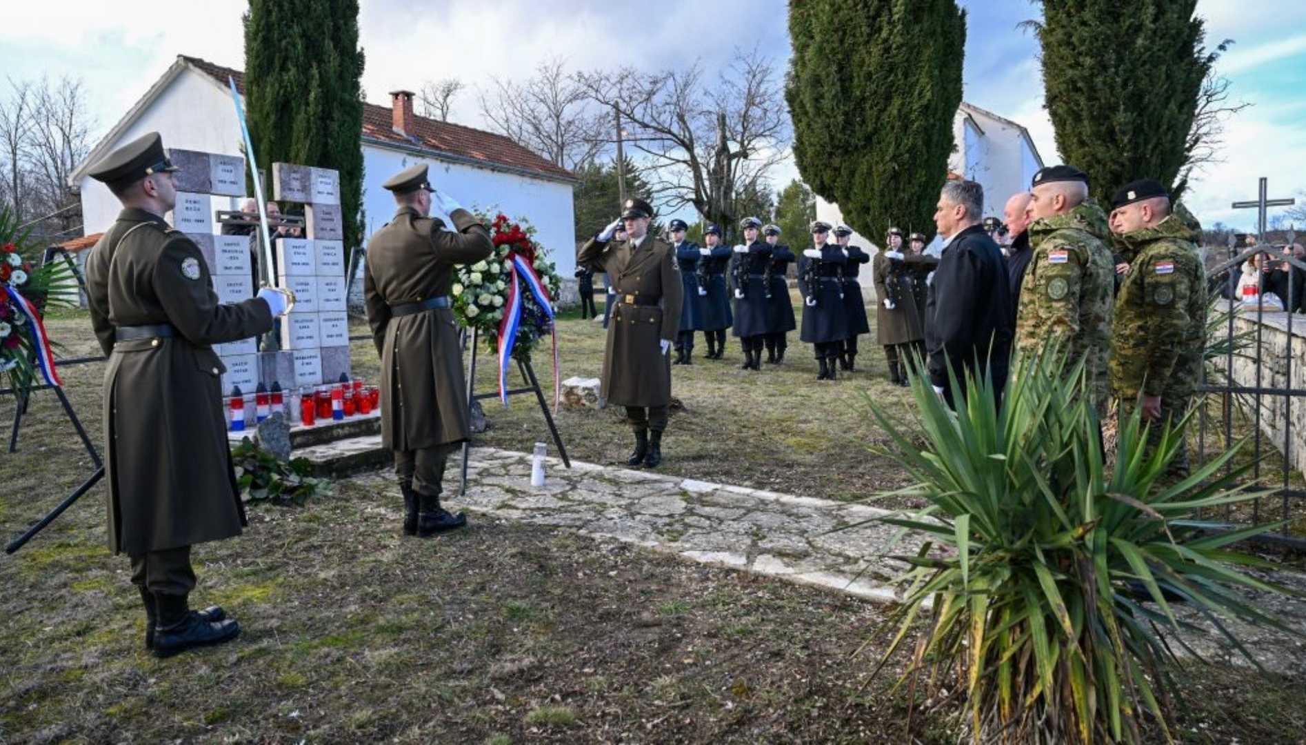 Milanović u Medviđi odao počast civilnim žrtvama Domovinskog rata - Narodno
